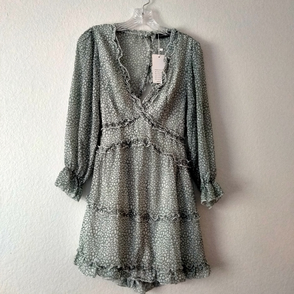Sucrefas | Dresses | Sucrefas Dress Size S Sage Green White Plunging V ...